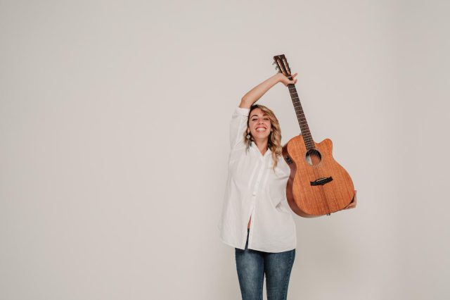 La cantautora Rocío Ruano ocupa el escenario de la Casa-Museo León y ...