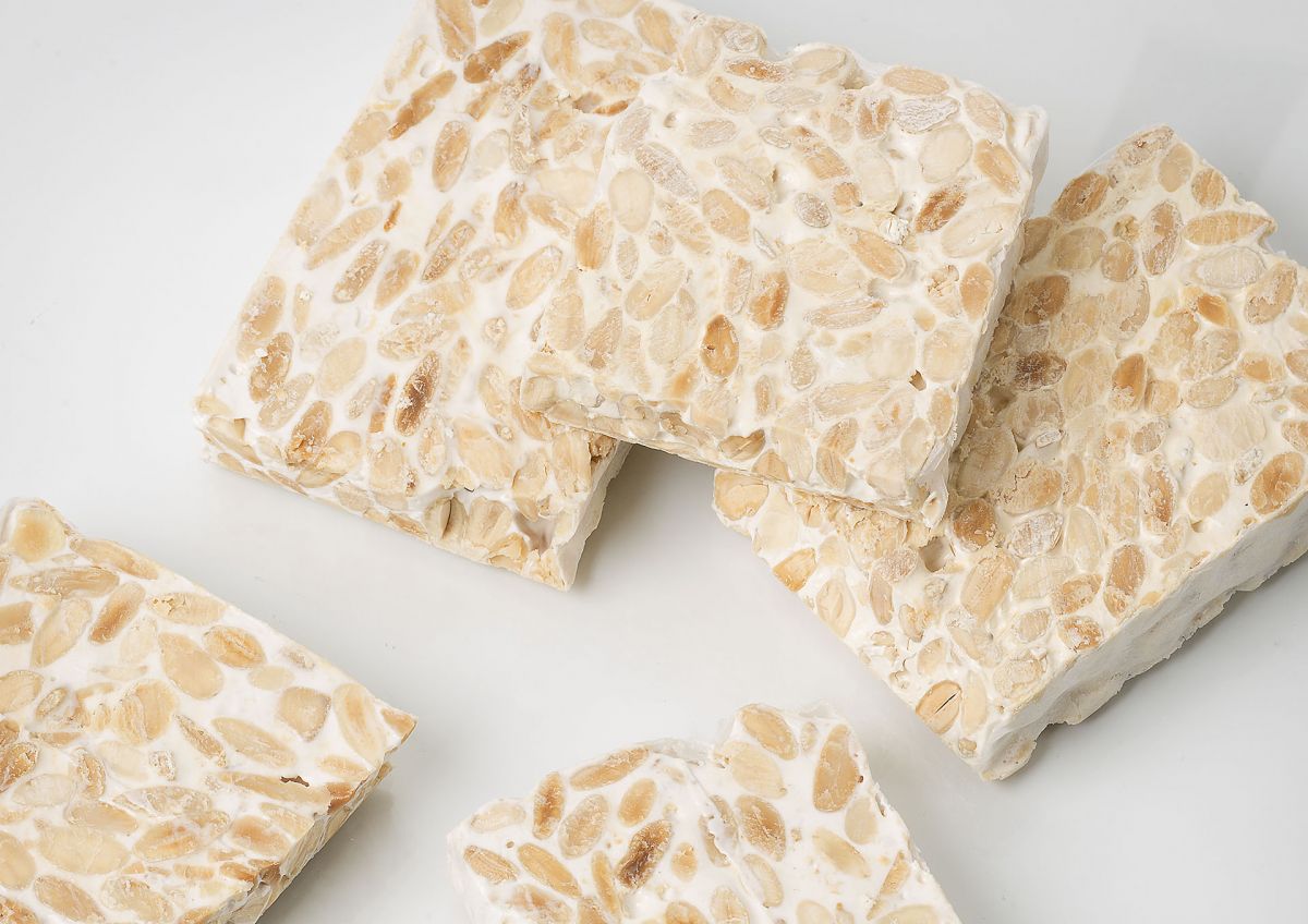 Así puedes hacer el turrón de almendra duro como el del súper