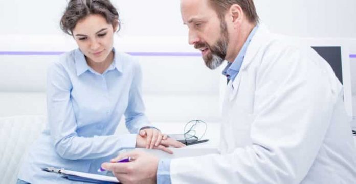 Qué es un médico internista, funciones, patologías y áreas de atención