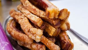 Torreznos: el truco que pocos conocen para que la corteza esté crujiente