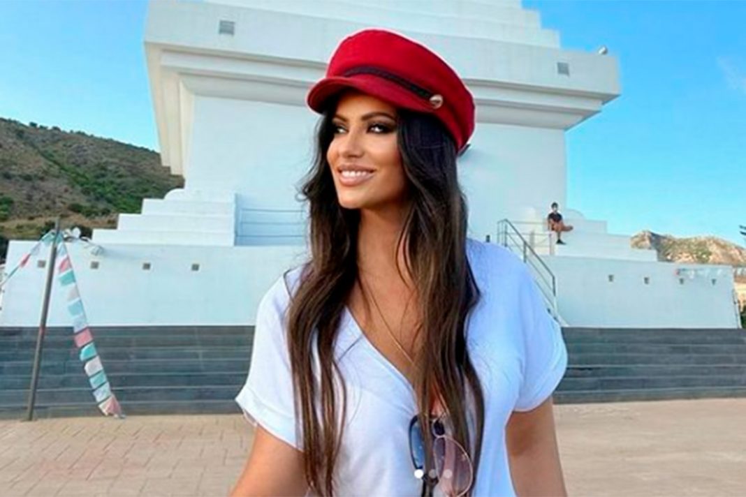 Sara Dénez: las fotos más hot de la amiga de Iker Casillas