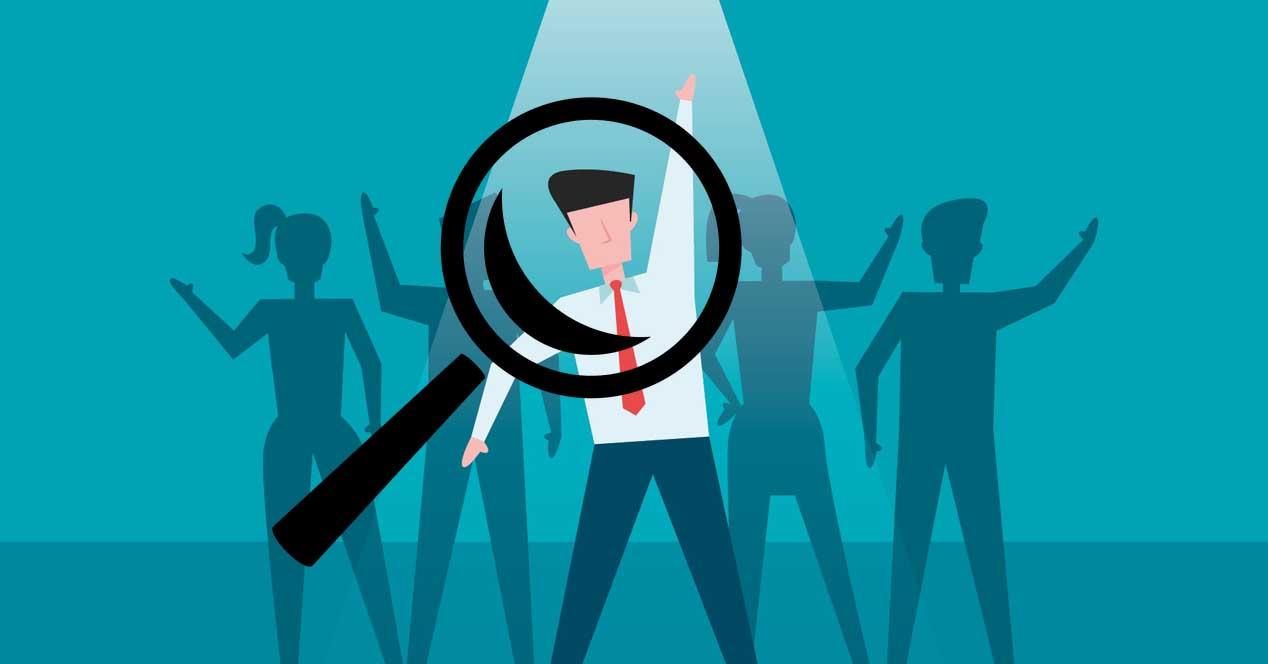 Encontrar a alguien en Internet: los buscadores de personas que no conoces