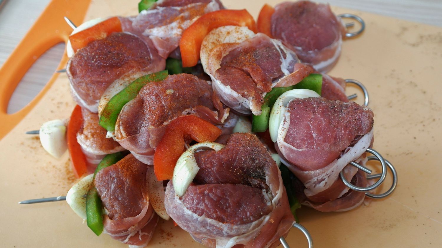 Brochetas de cordero: la mejor receta para disfrutar de la carne en ...