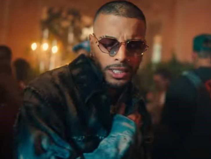 Rauw Alejandro y Chris Brown en 'Nostálgico' de Rvssian