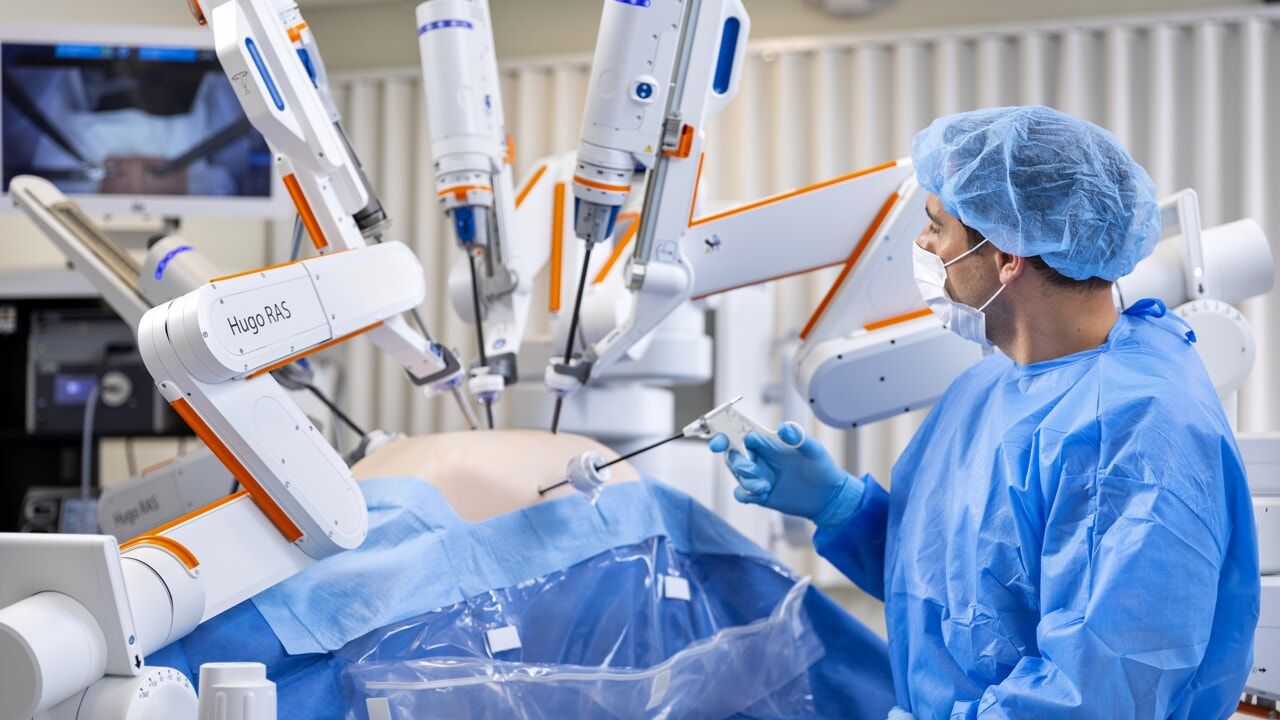 Así es 'Hugo', el robot cirujano que ya opera