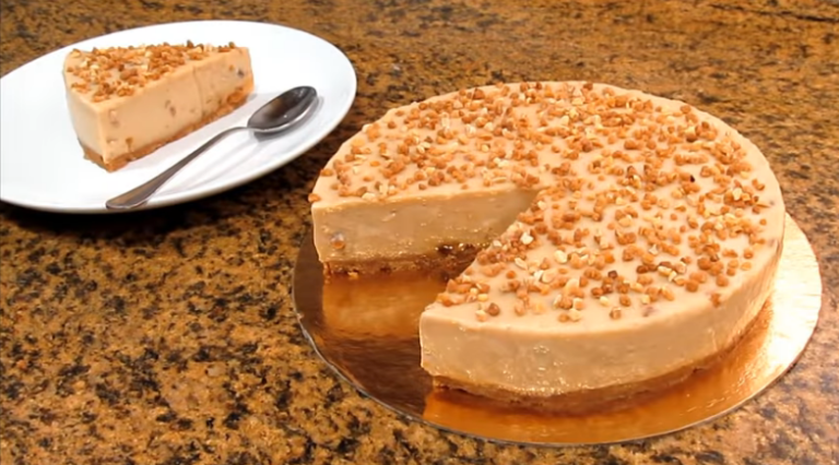 Tarta de turrón: la receta más fácil y sencilla que puedes preparar