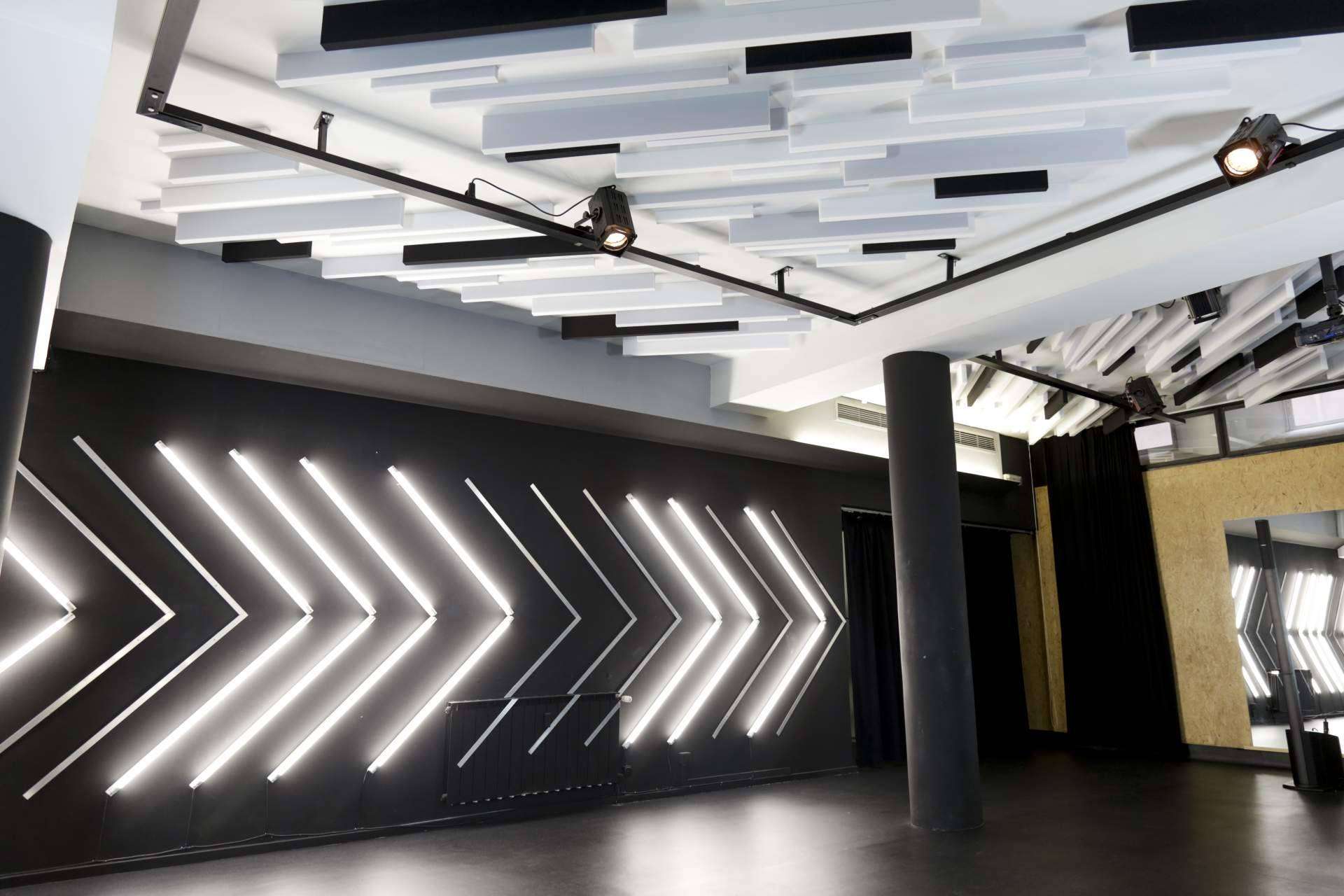 Las ventajas de los espacios de grabación sin reverberación ni eco