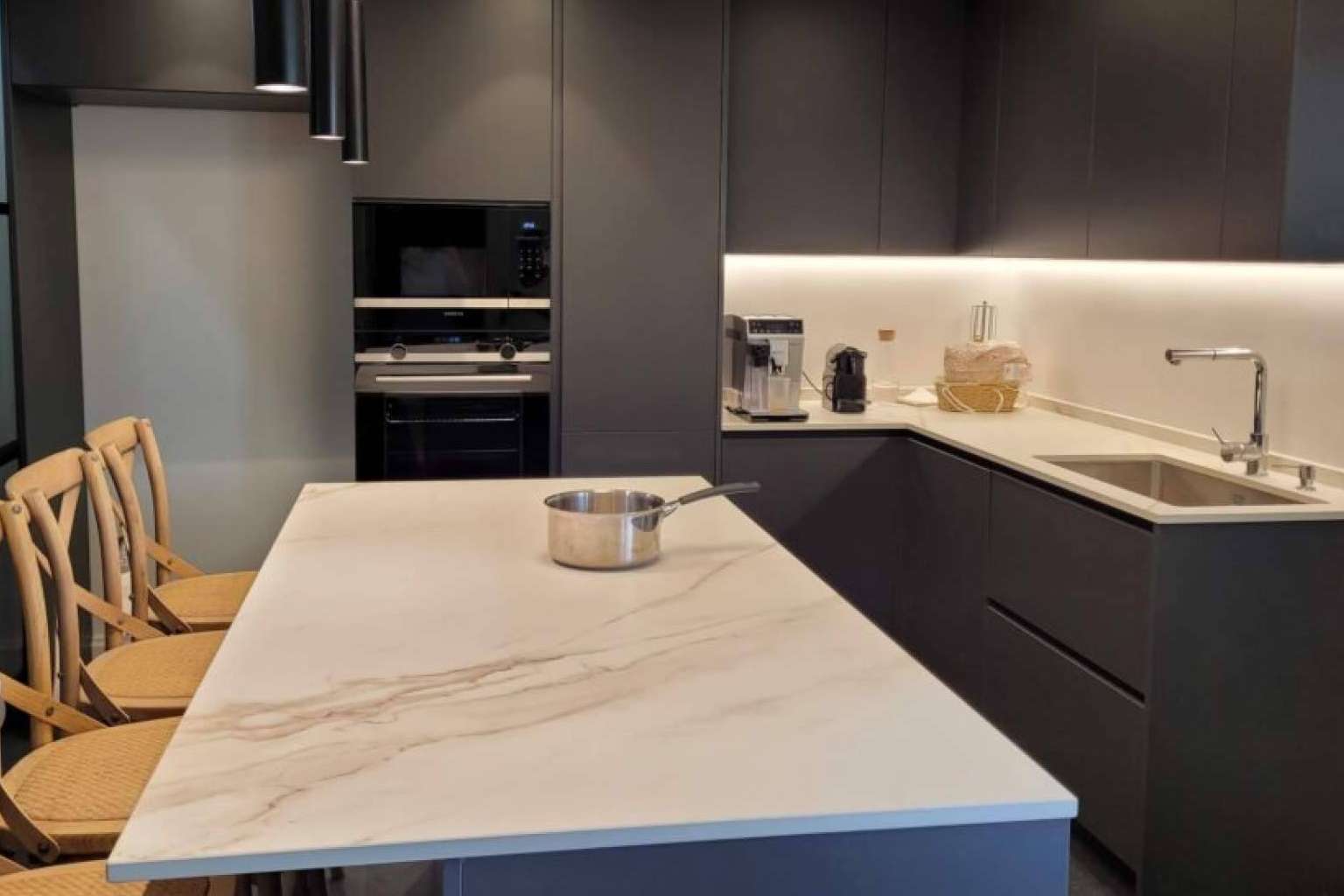 Davinia sobre las cocinas invisibles como nueva tendencia en el mundo ...