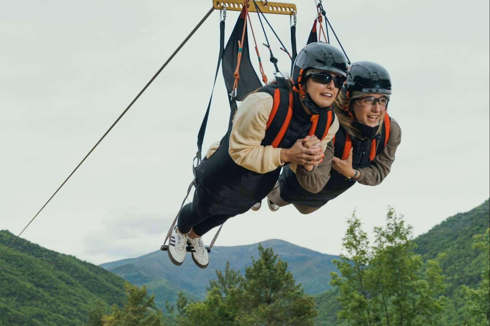 Tirolina Ordesa Pirineos es la tirolina más rápida del mundo y con más ...