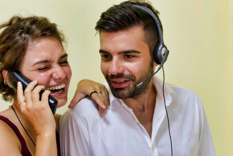 Amor en la oficina: 5 ventajas de enamorarte de un compañero de trabajo