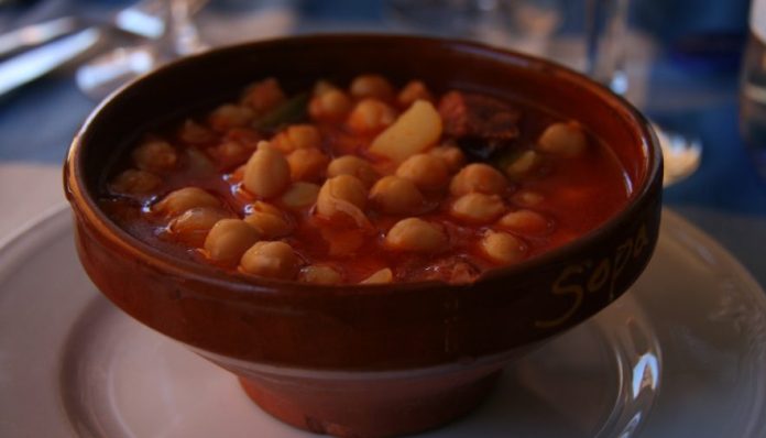 Cómo hacer un potaje de garbanzos de forma fácil e infalible
