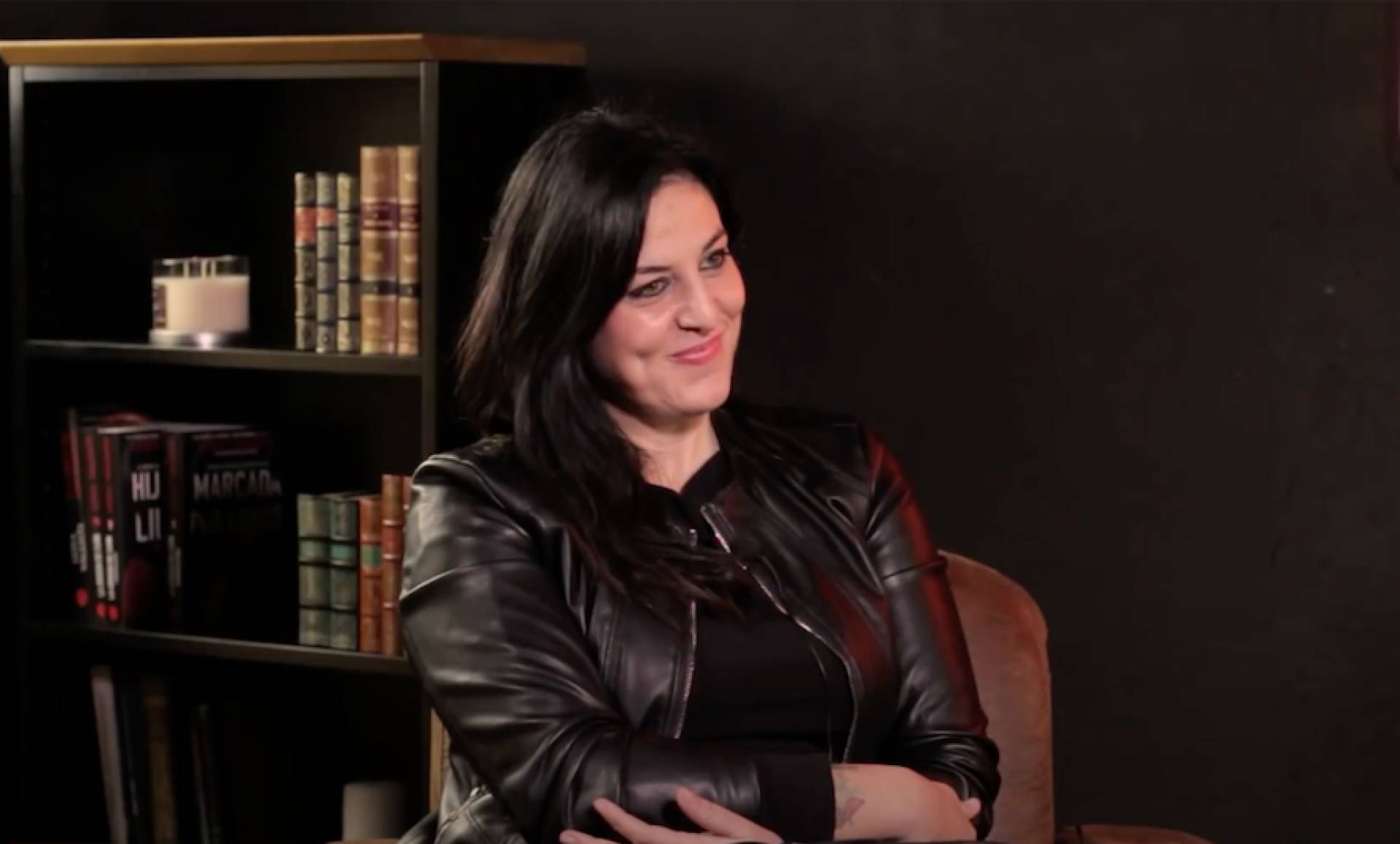 Lena Valenti, la escritora romántica que cambia las reglas del juego