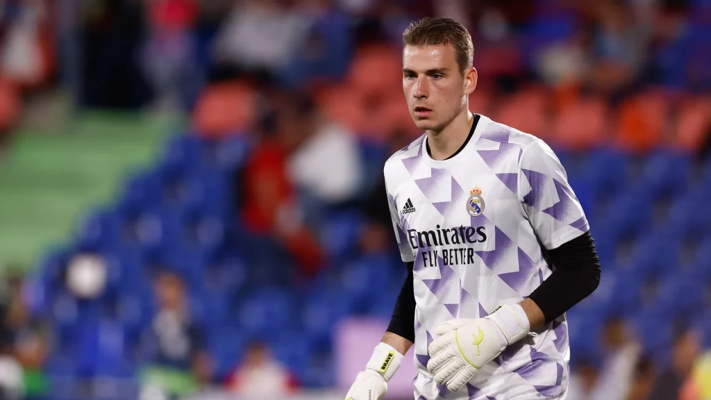 El portero que contempla el Real Madrid para sustituir a Lunin