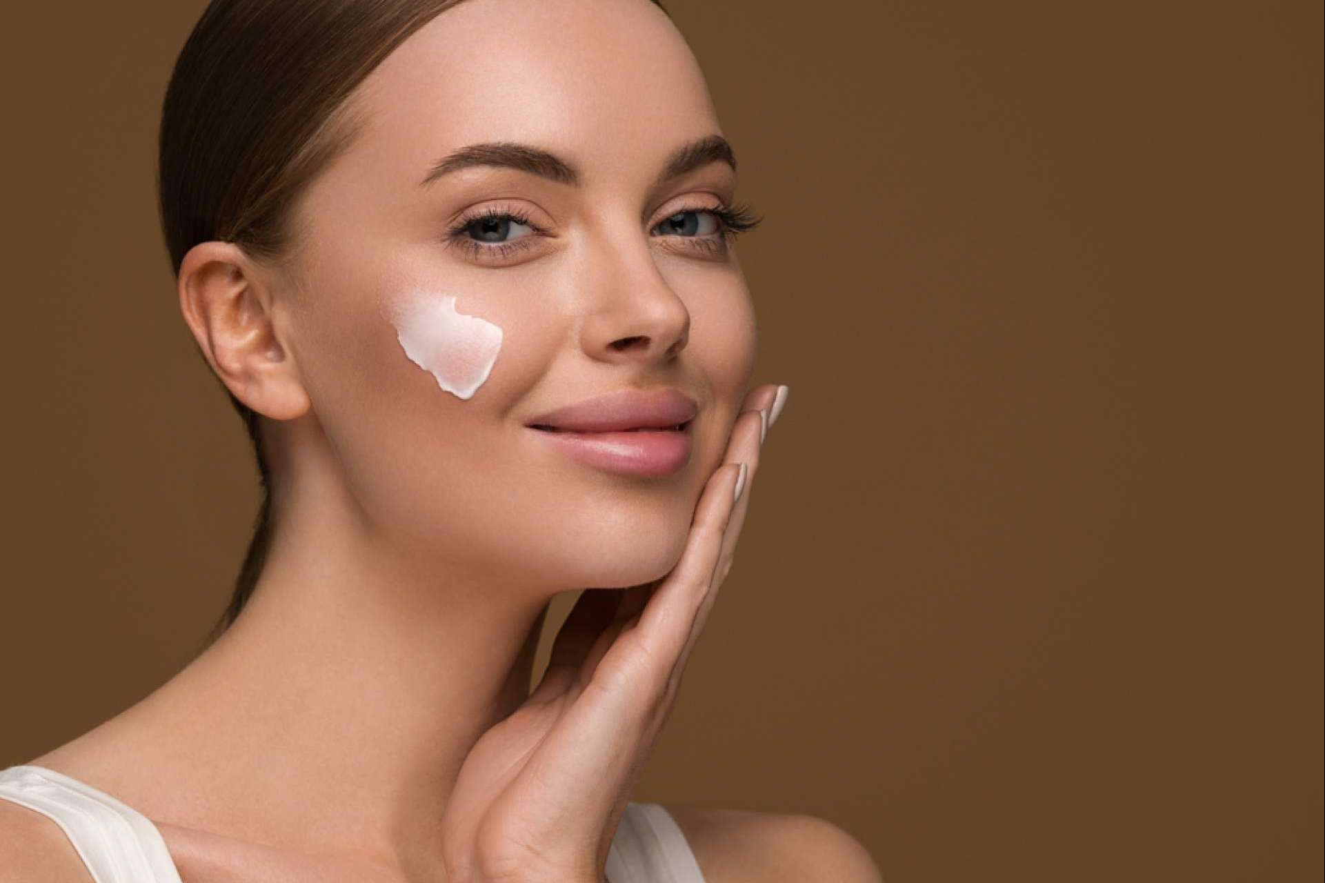 Mantener una piel luminosa y radiante con la crema sérum de Esbeltia.com