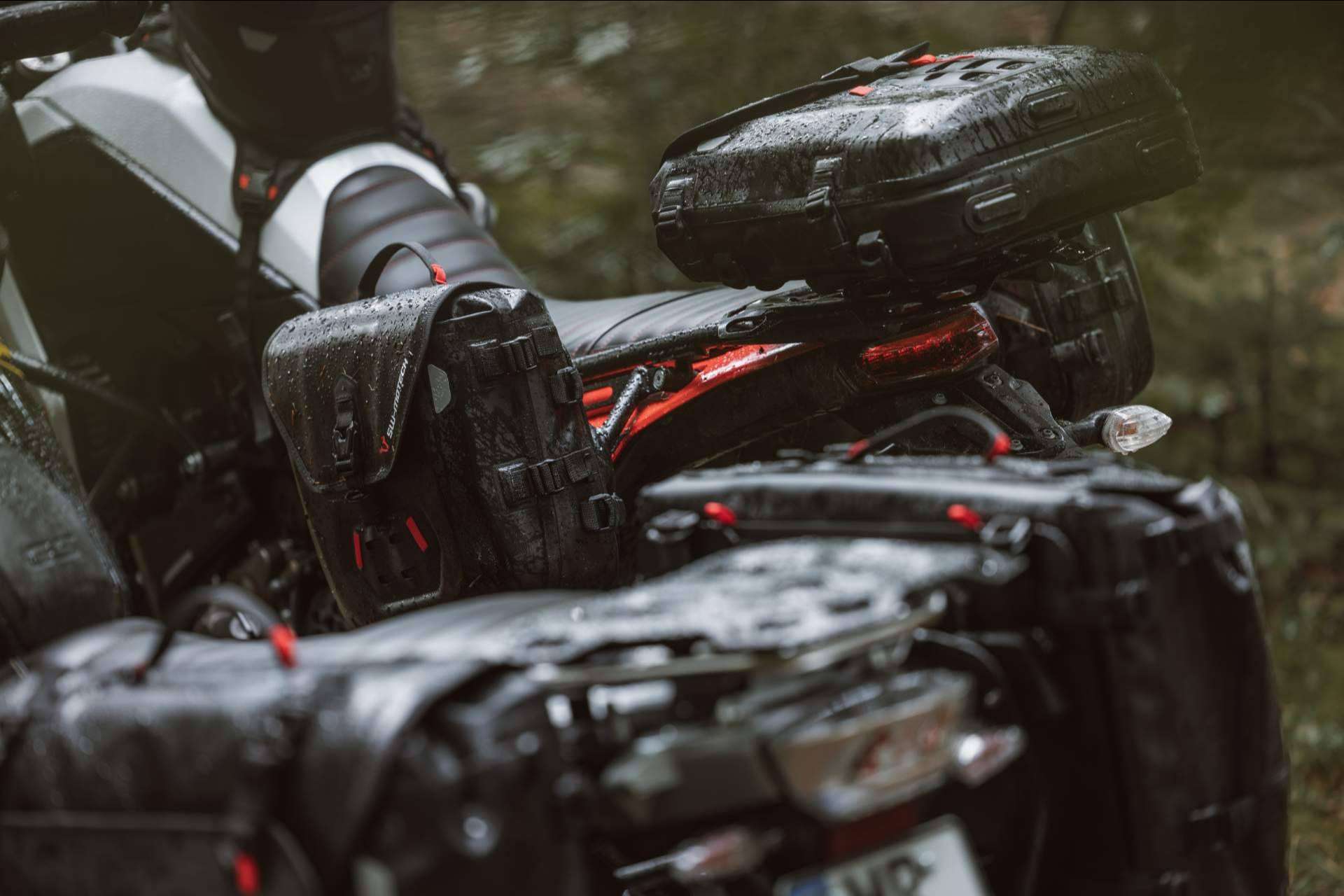 SW-MOTECH cuenta con todos los accesorios necesarios para una aventura ...