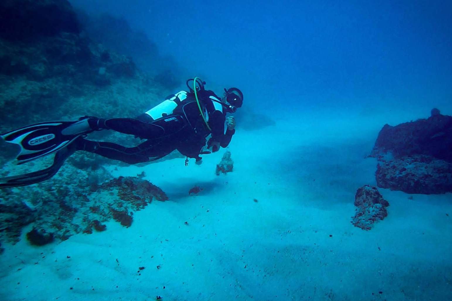 Cursos profesionales de buceo para todos los niveles en Maldivas de la ...