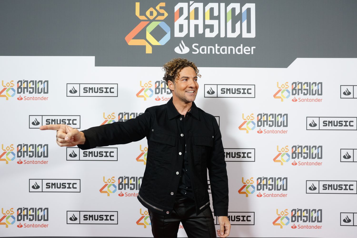 David Bisbal revive el formato de 'Los 40 Básicos' en Madrid