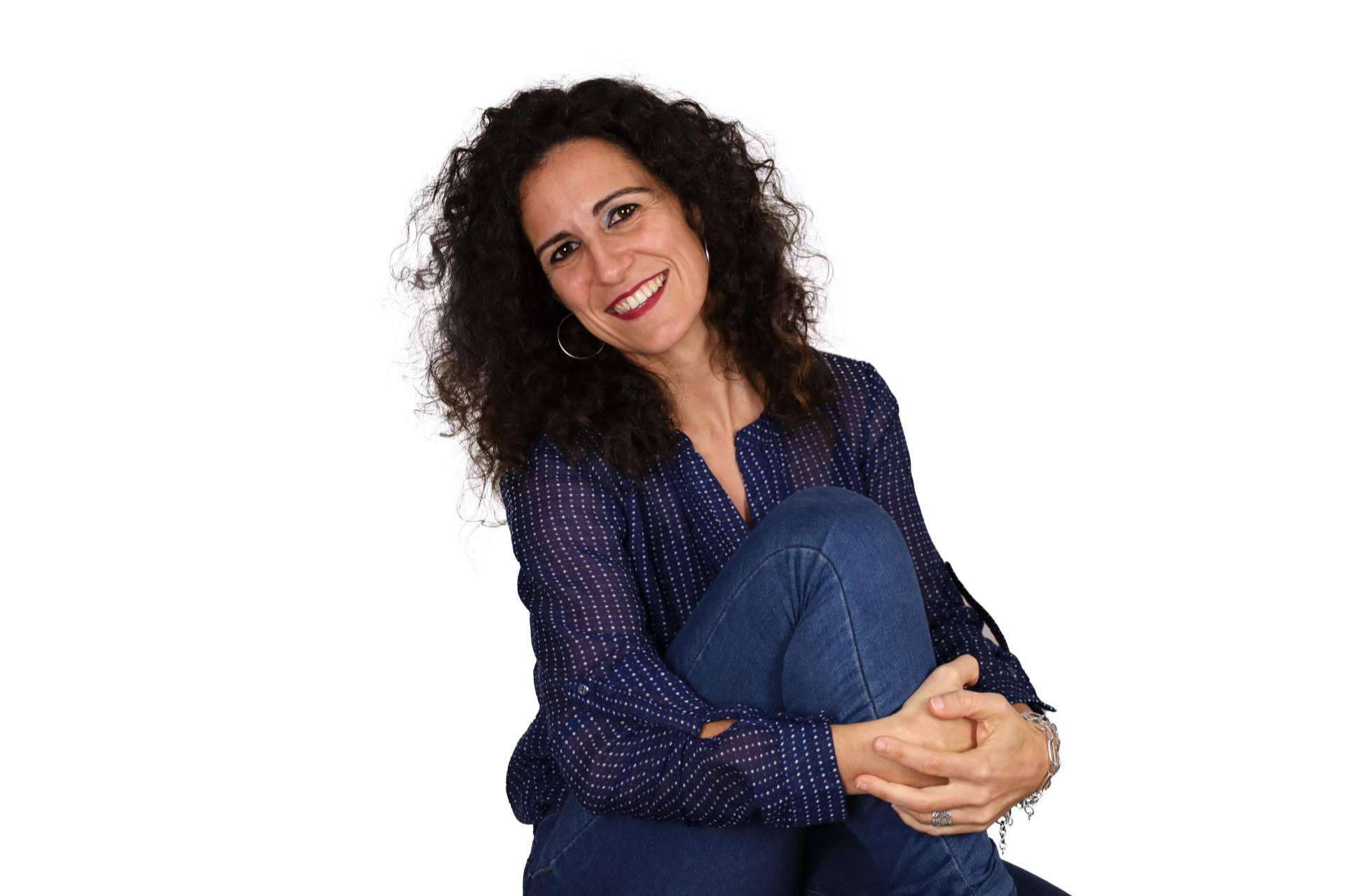 Esther M. Escobar López, de la mano de ‘Esencia’, acerca al lector a su ...