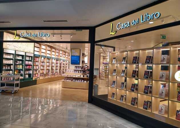 La Casa del Libro presenta las últimas novedades literarias justo a ...