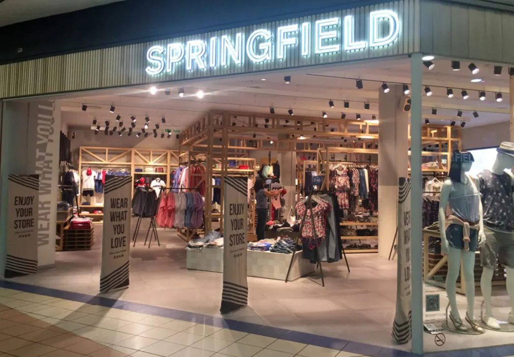 Más baratos que en Zara, Springfield revoluciona tu verano con estos 7 ...