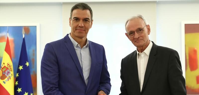 Antón Costas entrega al presidente Sánchez el informe del CES sobre la ...